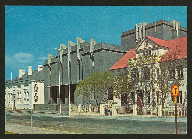 Read Me #2: A Magnet Sandwich - Read Me