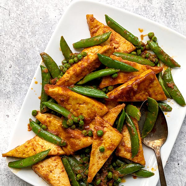 Sweet Dry Curry of Tofu and Spring Peas