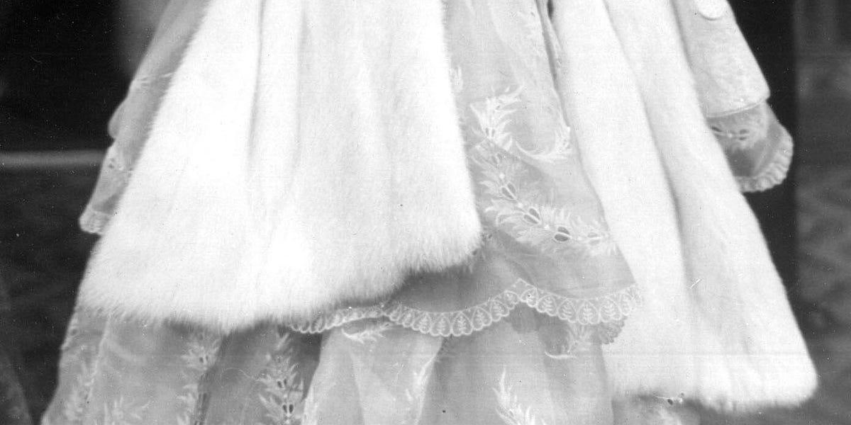 A Grandmother's Gems: Queen Mary's Bejeweled Bequests to Queen Elizabeth II