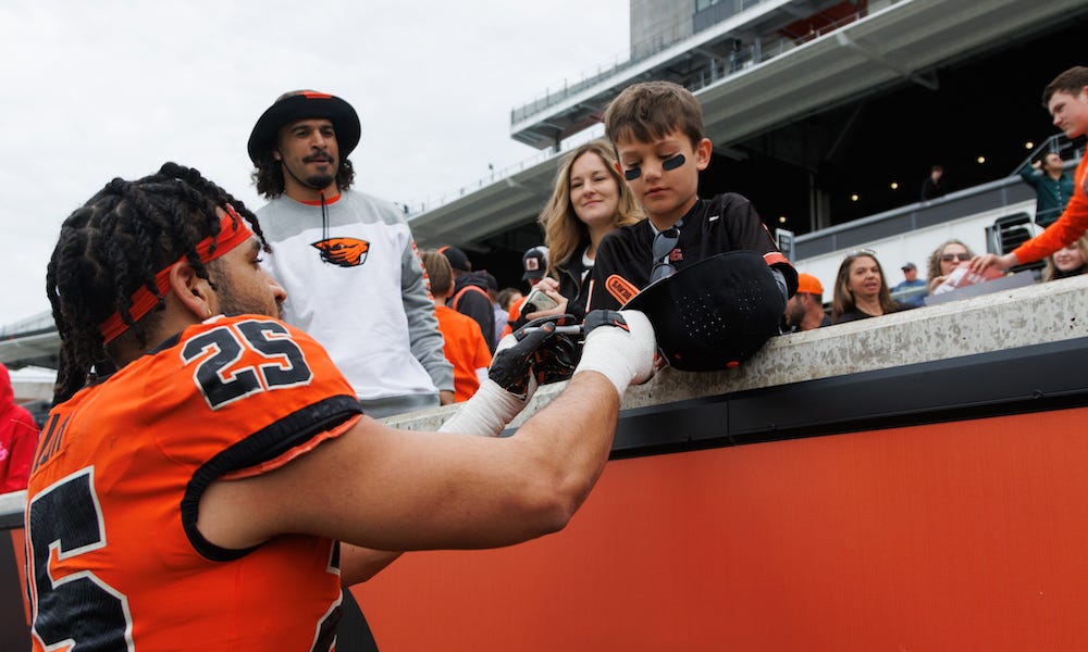 Canzano: Oregon State fans tired of getting 'kicked in the shins'