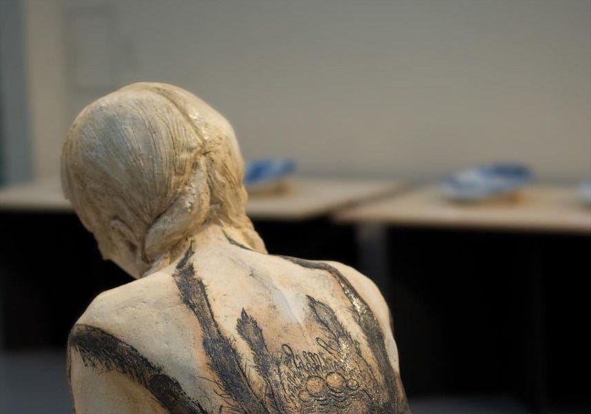 Uma pessoa dramática - by Vanessa Guedes