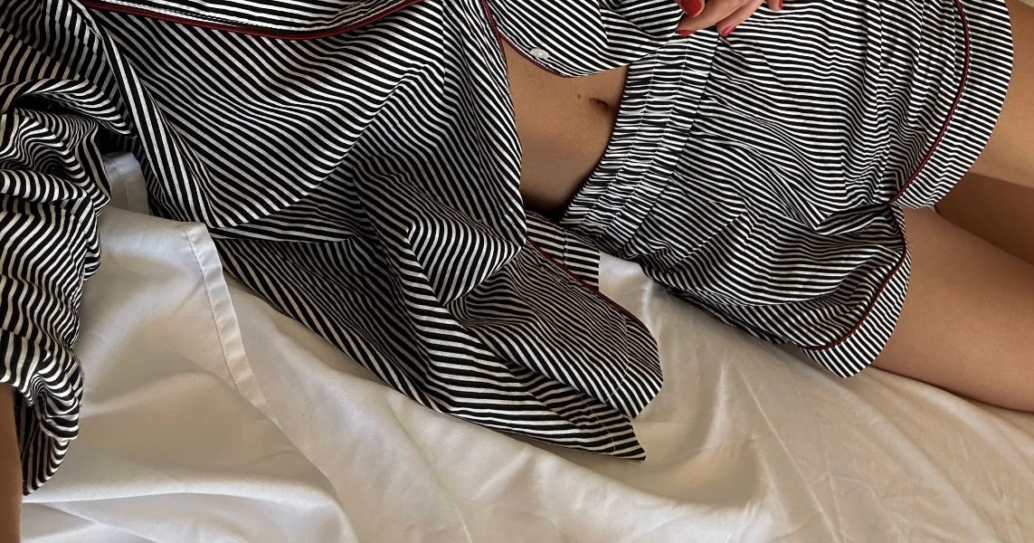 A Very Detailed Go-To-Bed With Me - by Steph Robinson