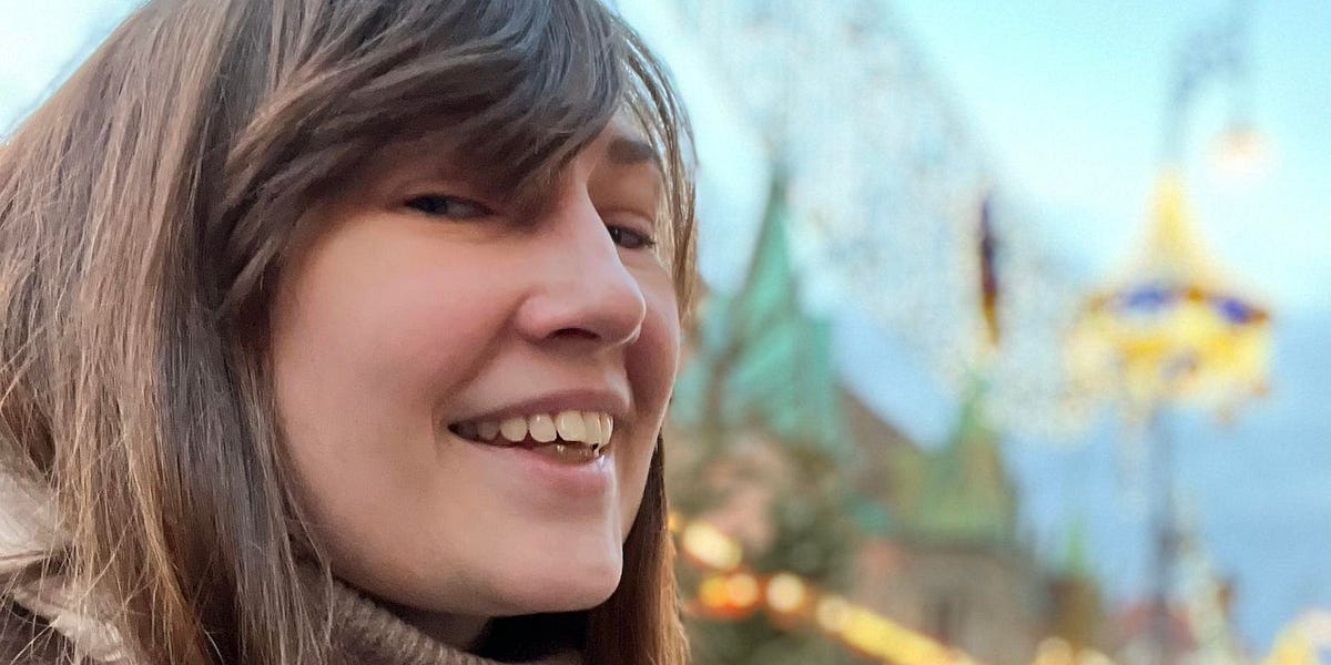 “Merry Christmas” mood is an option. - by Kateryna Babkina