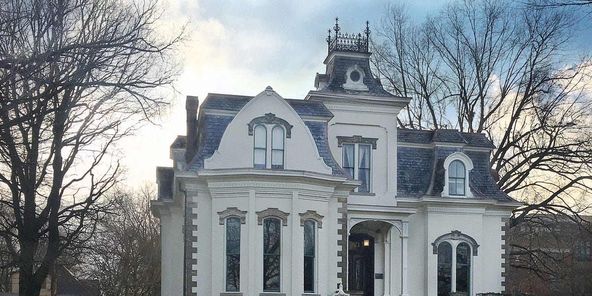 The Designing Woman - Southern Voice