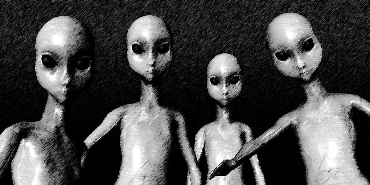 Holloman Aliens - Aliens Once Landed at Holloman Air Force Base in New Mexico