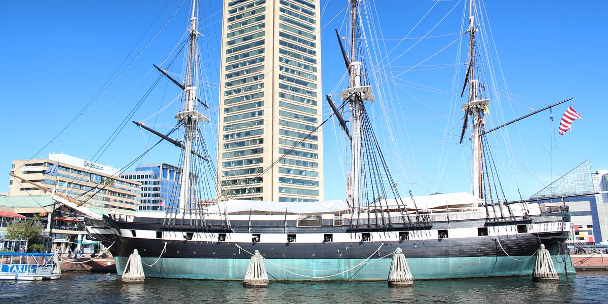 Public History, Industrial Capitalism, and the Presence of Ships in ...
