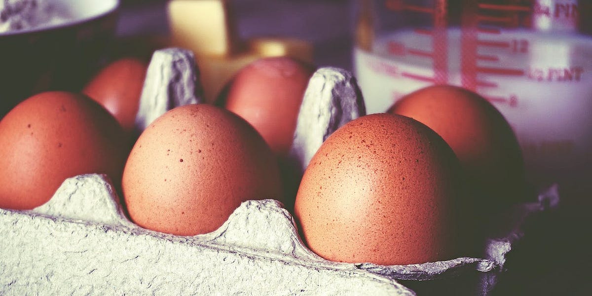 O poder dos ovos (quase) crus e das receitas na internet