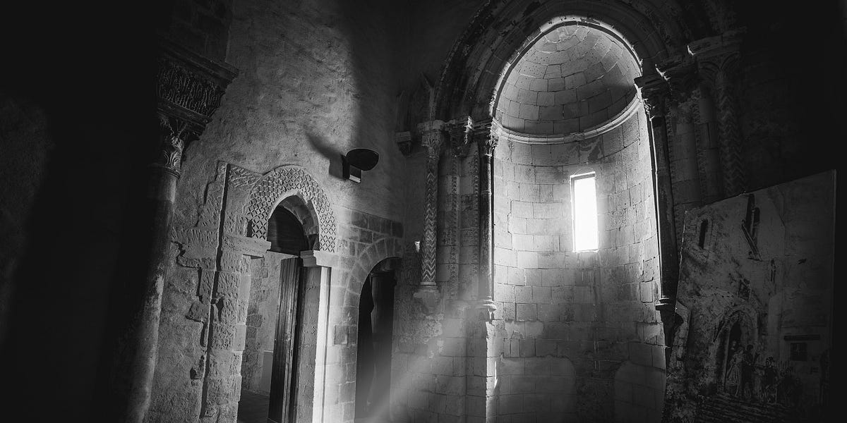 The 'Strange' Writing of Robert Aickman - by Bill Ryan