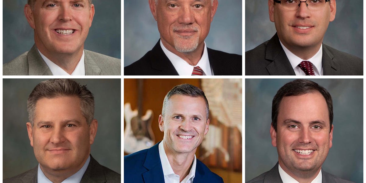 Should city councilors be able to give the mayor, themselves pay raises?