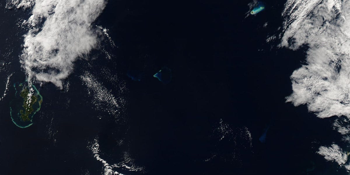 Borderline Brief (2/150): Banc du Geyser - by Jesus Arias