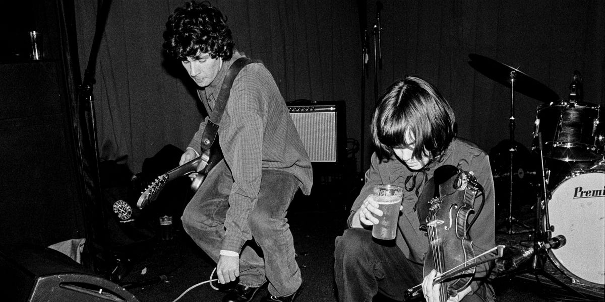 thea martin is a rock pool - slow babes