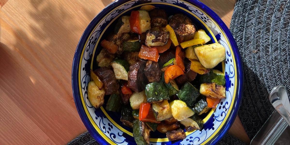 As abas abertas no fundo da mente e as marinadas que salvam o dia