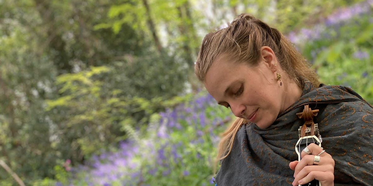 Lyra - by Sylvia V. Linsteadt - The Pollen Basket