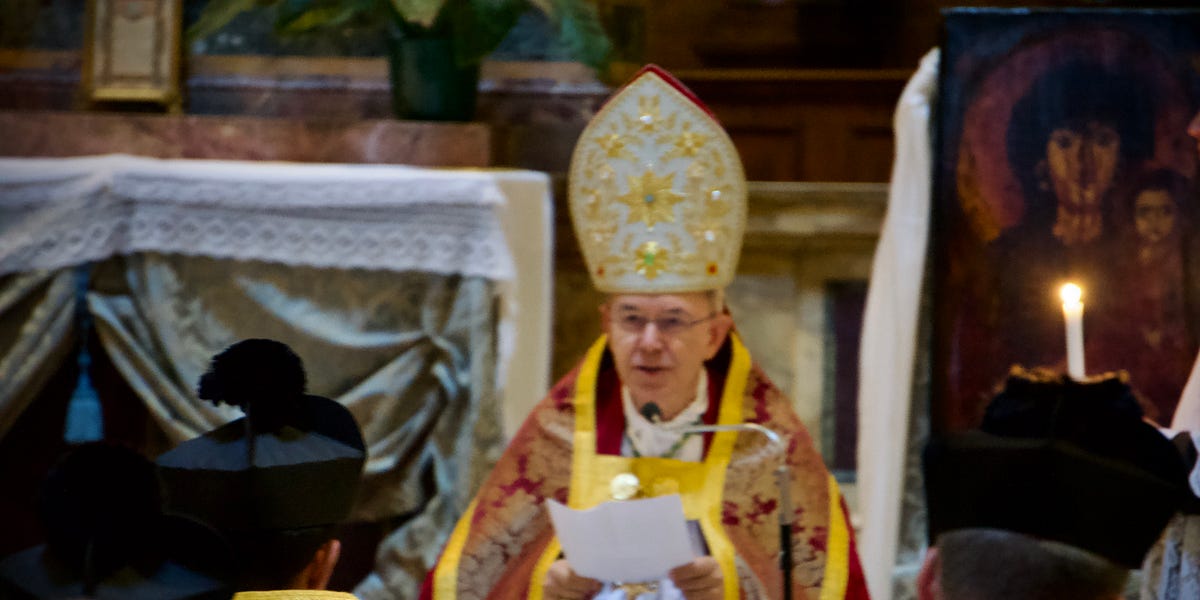 Bishop Schneider issues prayer for 'Holy Popes'