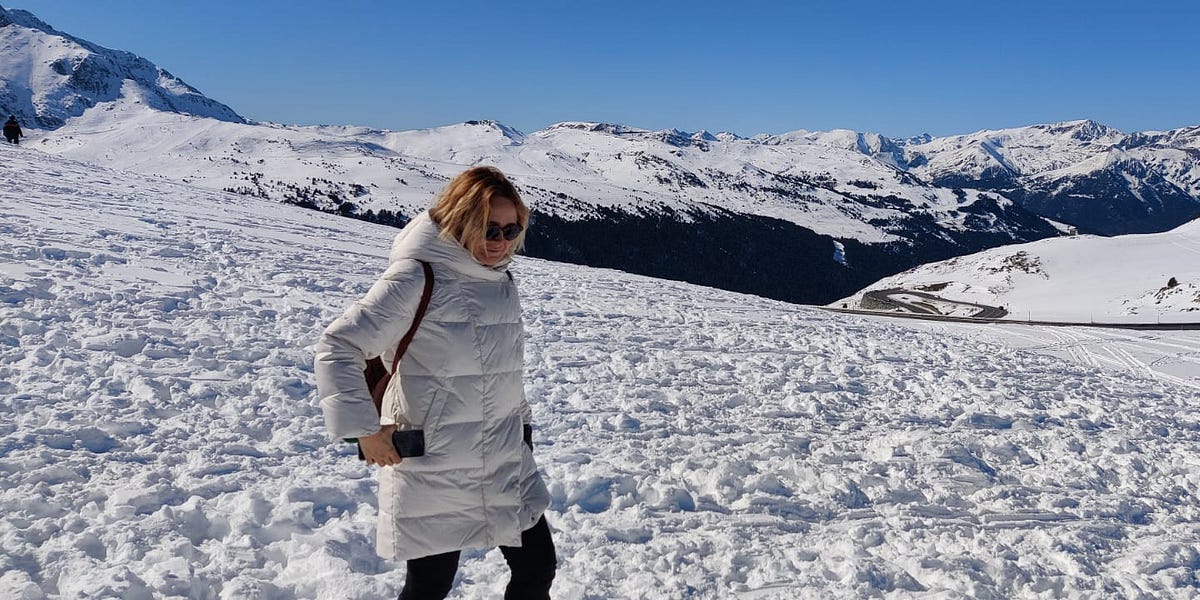 De lujos y otros placeres - by Isabel Sobejano