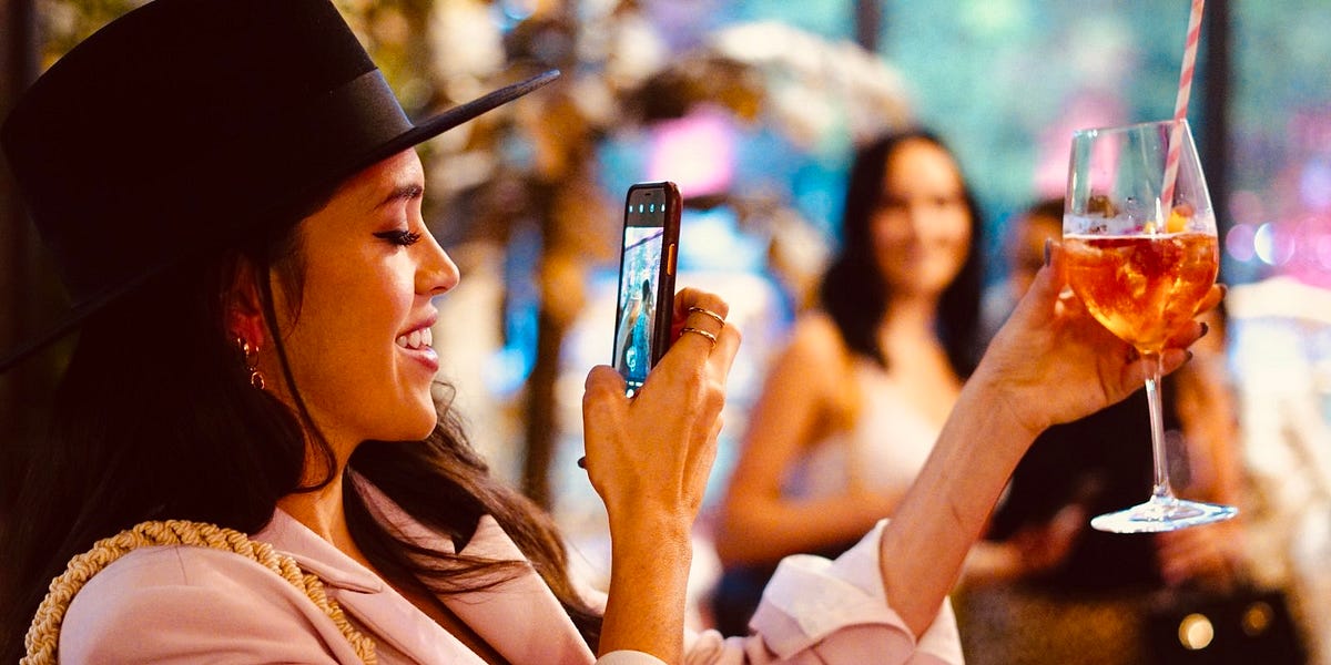 Instagram Alcoholism - Mental Hellth
