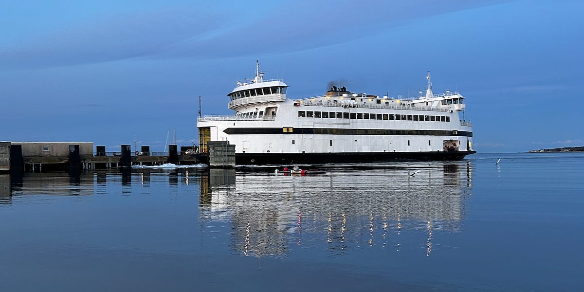 🌊 Getting to Martha's Vineyard by Boat: Ferry Comparison for 2025