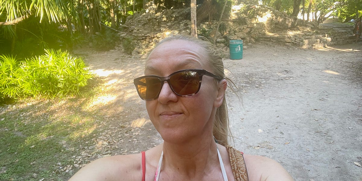 Comments - I Gestured Something Embarassing as Fuck in Mexico