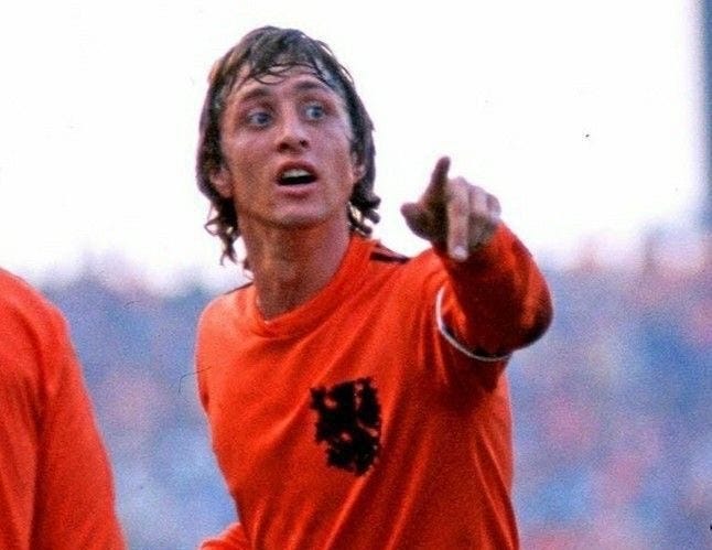 The Anti-Cruyff - by Sam White - Maldini’s Chain