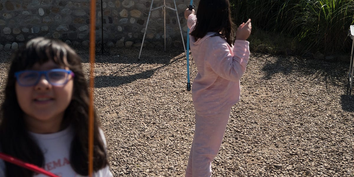 Yet Untitled 085 - On Waiting for the Man - by Vasant Nath