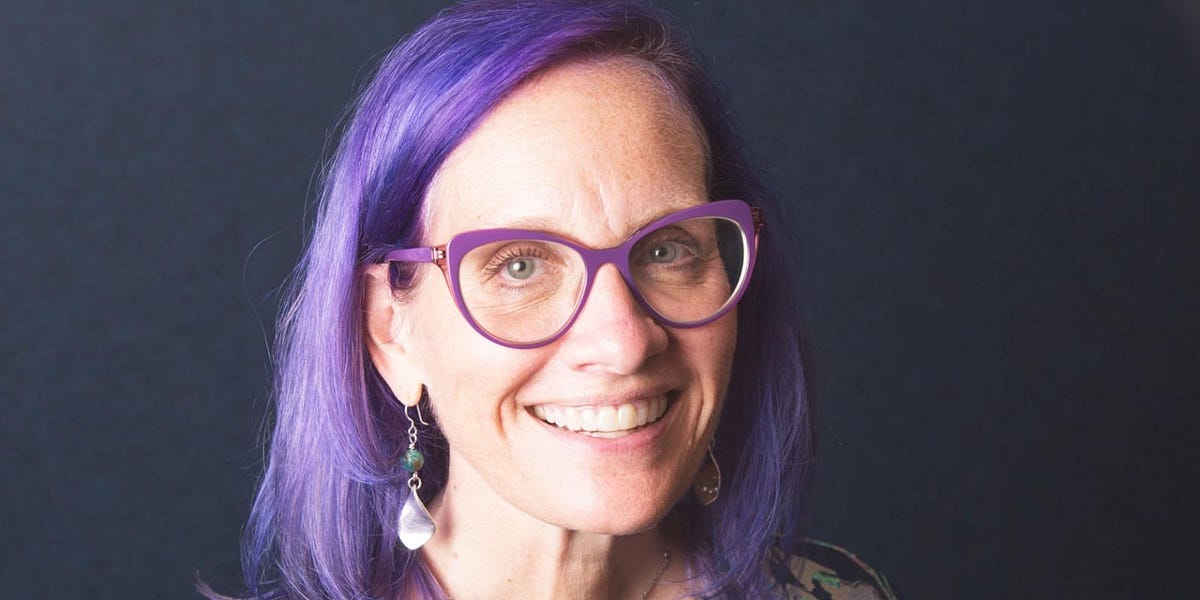 Nominate Amy Arundell for the HERStory Award