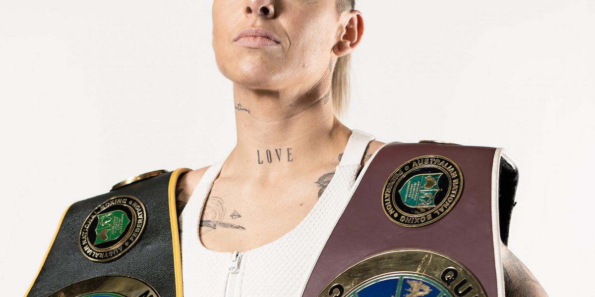 Nicila Costello to make history in women's boxing