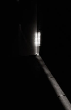 Faint Hope in Dark Despair: Explanatory Notes on Job 17:1-16