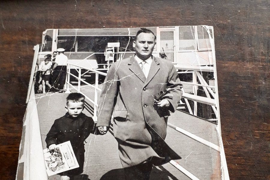 Tusschen twee stilten luid geweest.