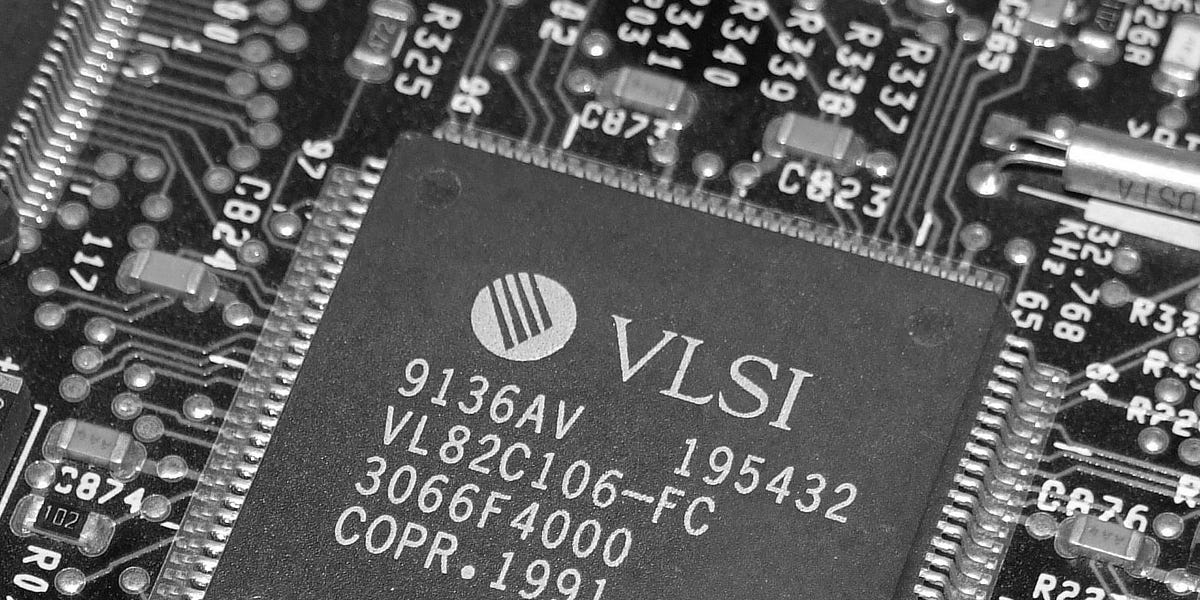 MOSIS - by Eric Gilliam - FreakTakes