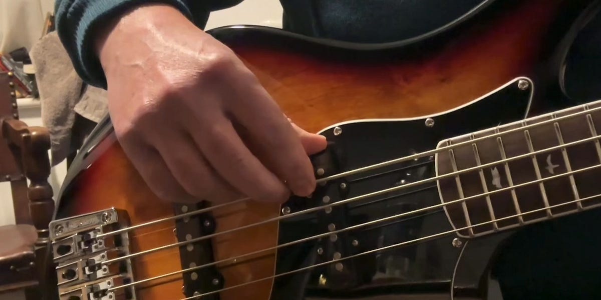 BASS 5: Essential Fingerstyles