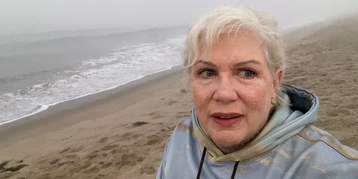 Saturday Substack Summary 10-7-23 - Julia Sweeney