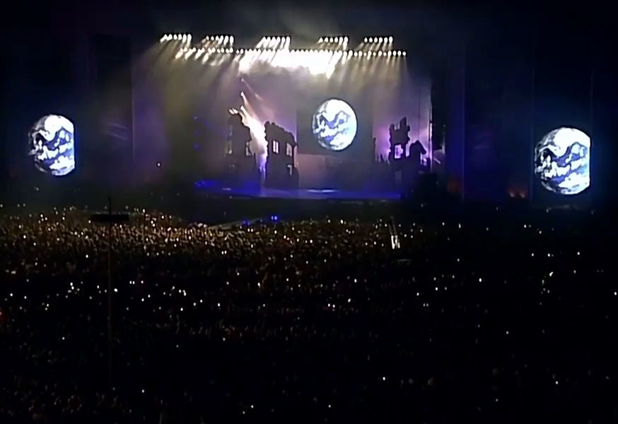 QUANDO LE PAROLE SEMBRANO INUTILI | WHEN WORDS SEEM USELESS