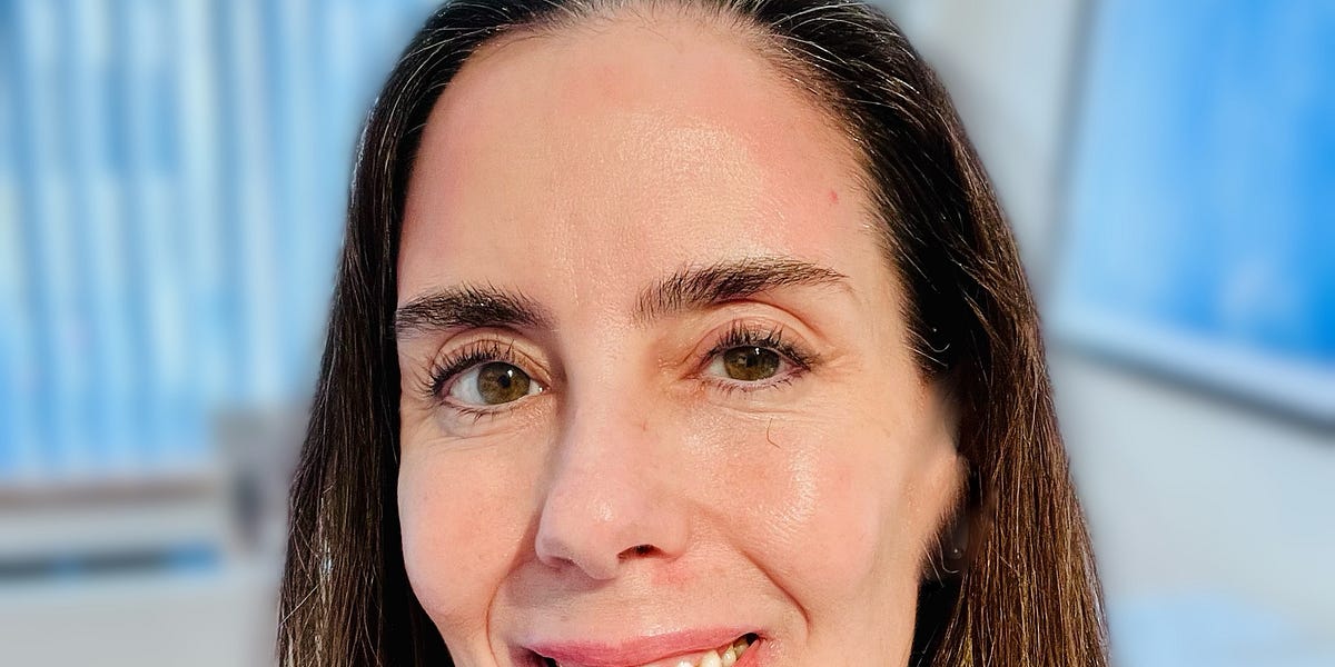 The Traveler’s Guide To Grief Time - by Amy Gabrielle