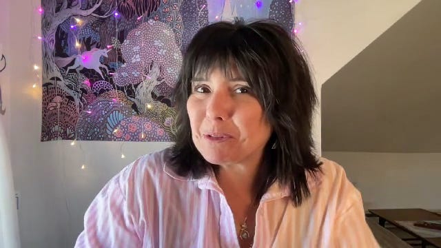 Hello From My Face! - by Pen & Tarot with Susie Shubert