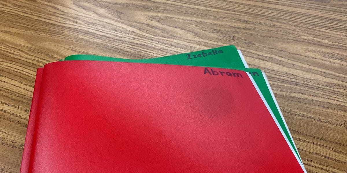 Reading Folders - by Randee Bergen - Busy Bee Kindergarten