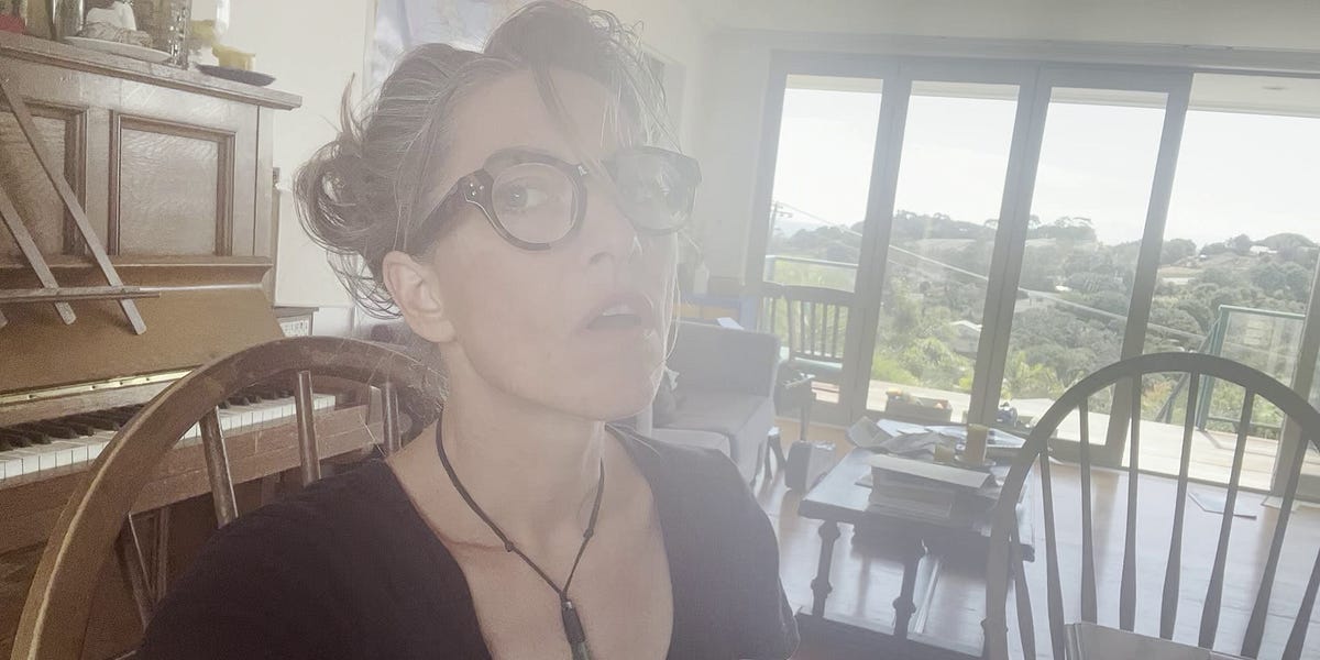 The Live Reading of ASK AMANDA #4: Two Questions About Rape