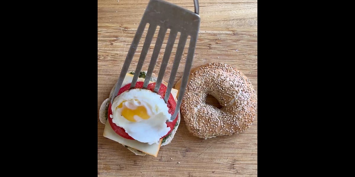 Technique Spotlight: Perfectly Round Fried Eggs for Bagel Sandwiches