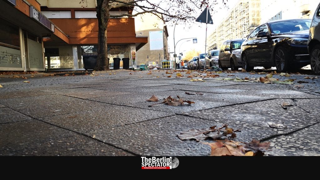 Berlin: The Prostitutes on 'Kurfürstenstrasse' and their Lone Helper