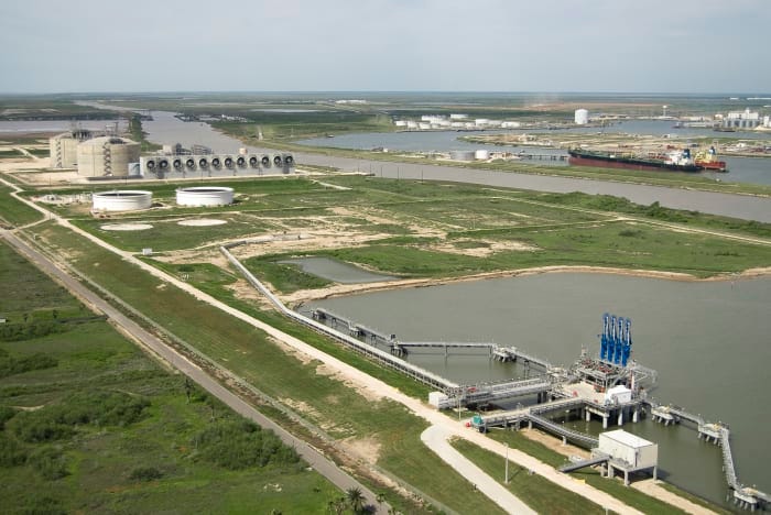 Explosion Reported at Freeport LNG - by John Paul