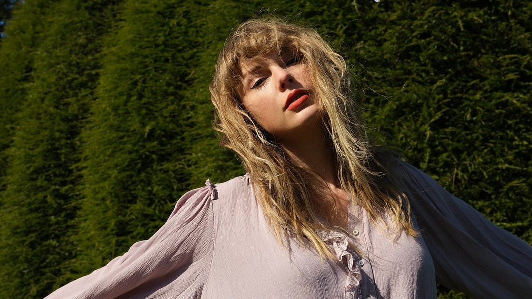 Taylor Swift yelling ‘f*ck the patriarchy!’