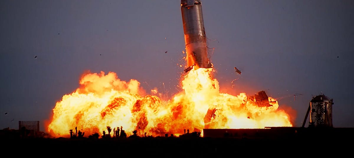 💥 Video shows Starship SN10 explosion from stunning view