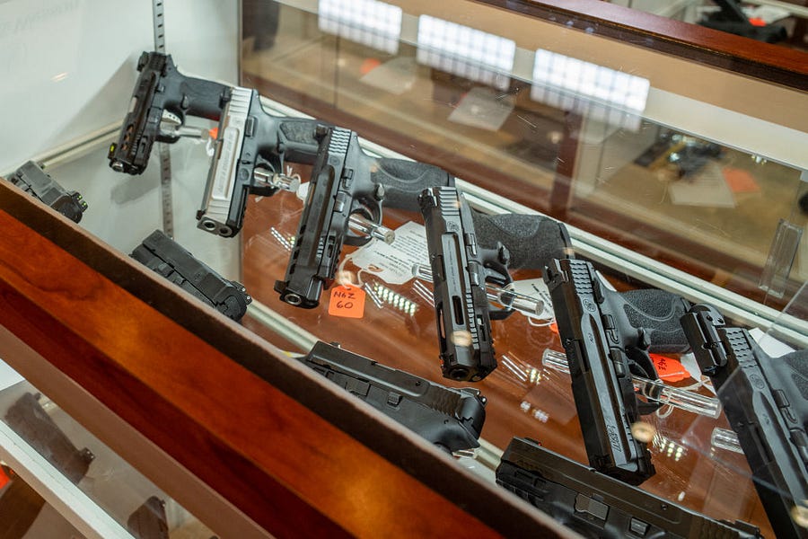 Buy your guns with cash, firearms stores adding ATMs