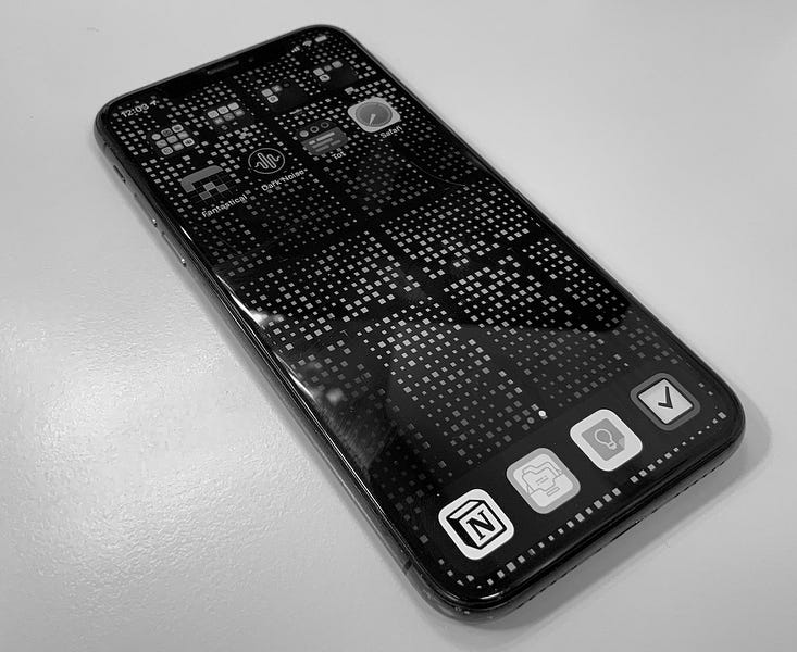 How I minimize phone distraction: Use grayscale display