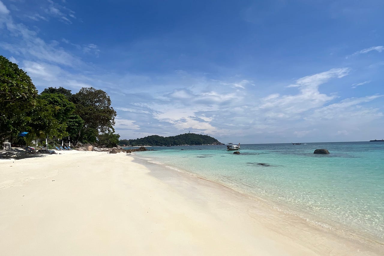 Nomad-ing | Paulina Sicius | Substack