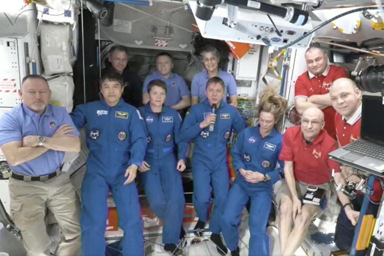 BREAKING NEWS: NASA Astronauts Finally On Way Back To Earth After Being ...