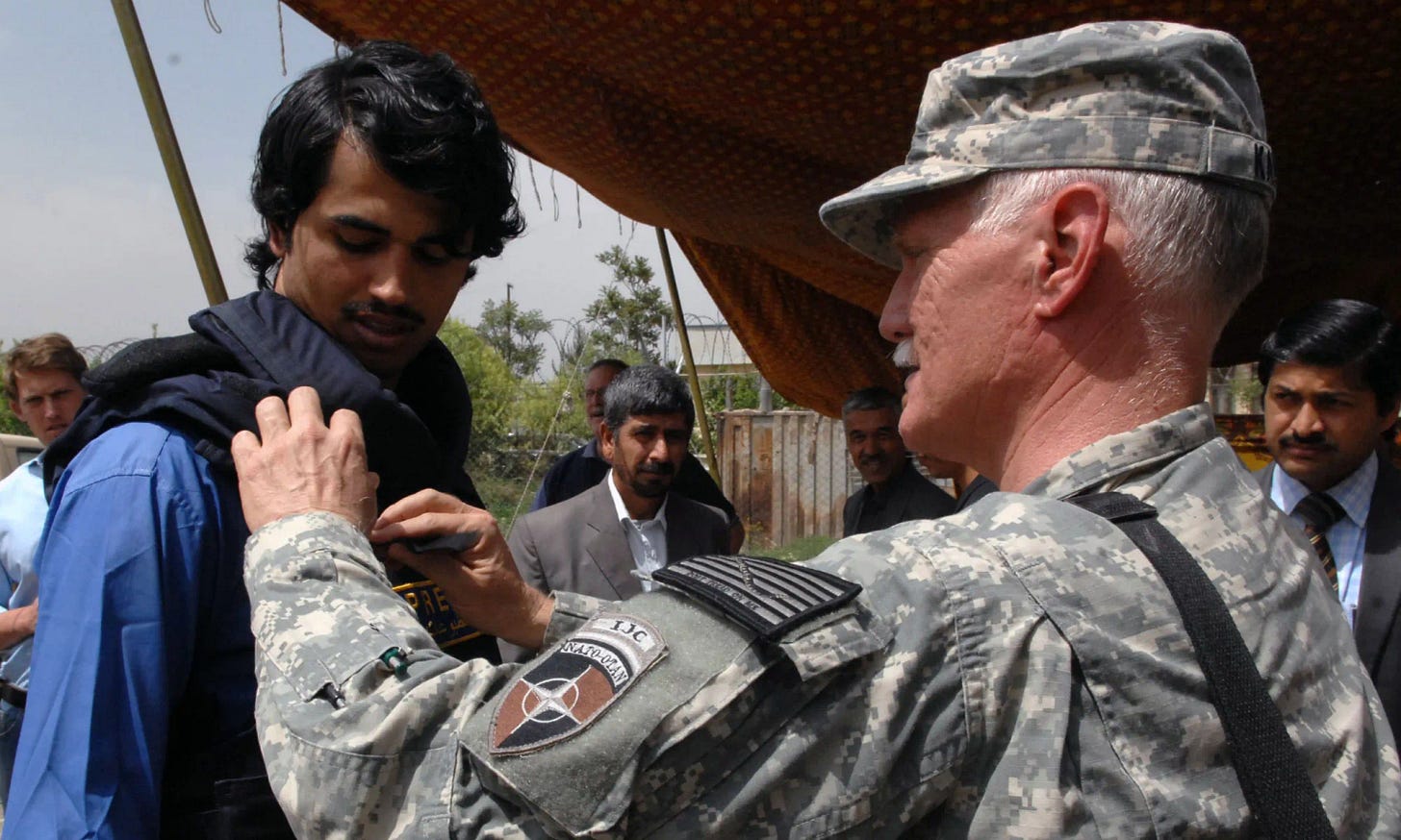 🚩 Nolan Higdon: Le complexe militaro-industriel vous incite à mieux apprécier les médias.