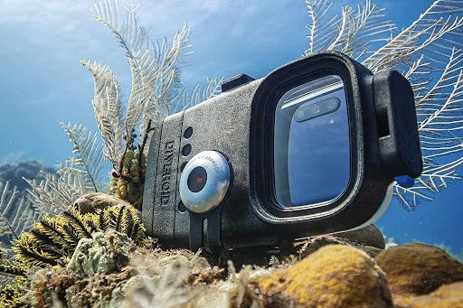 Use Your Mobile Phone While Scuba Diving!