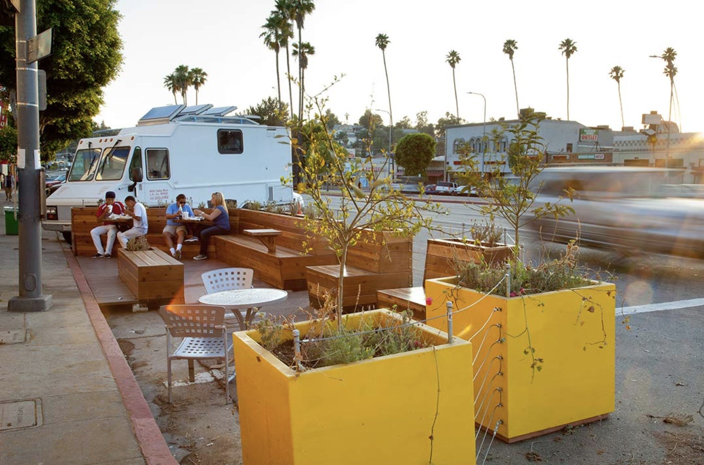 What is a parklet — history, design principles, and implications in our ...