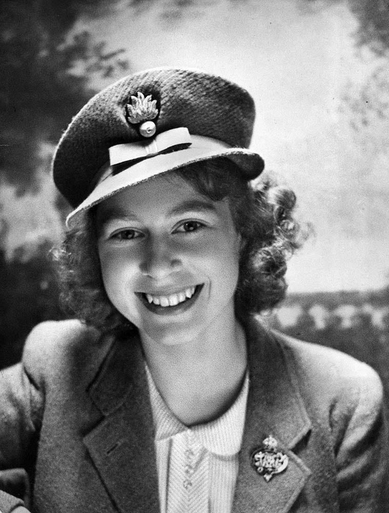Princess Elizabeth at War - by Martin Cherrett