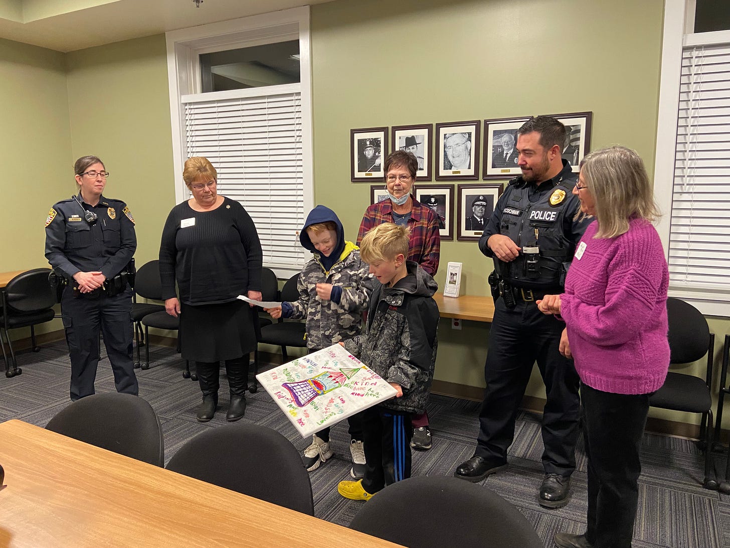 Norwich residents Meet and Greet the new Norwich Police Chief. (A photo ...